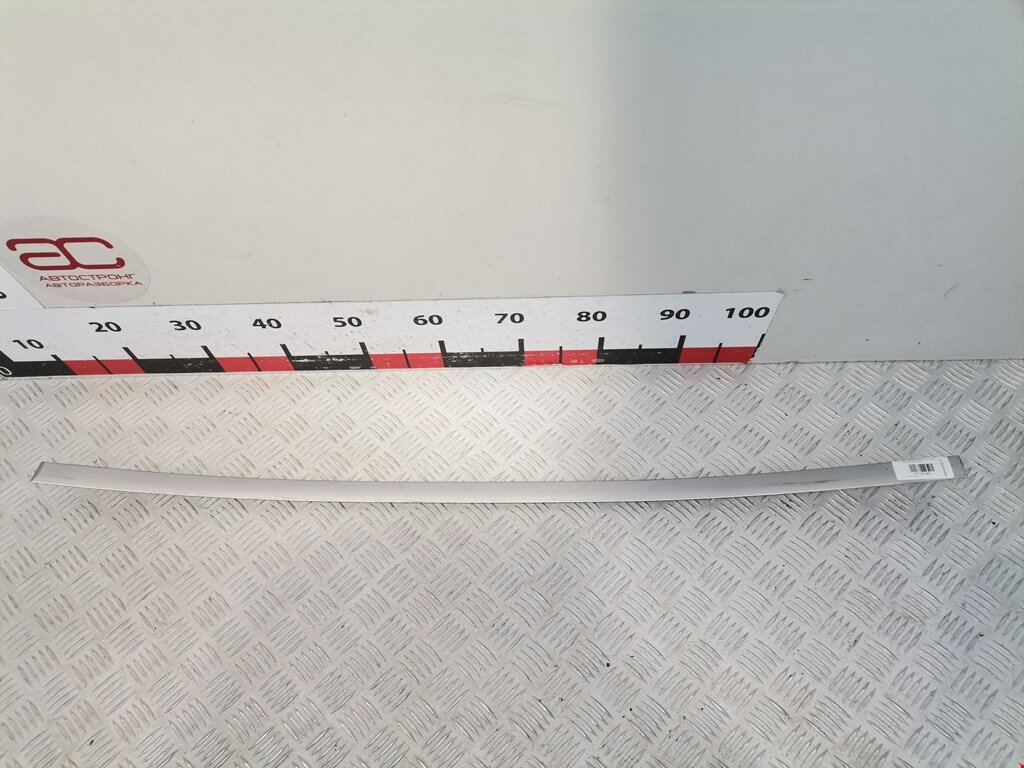 Накладка (молдинг) двери передней правой Audi A6 C5 4B0853954A арт. 1711145