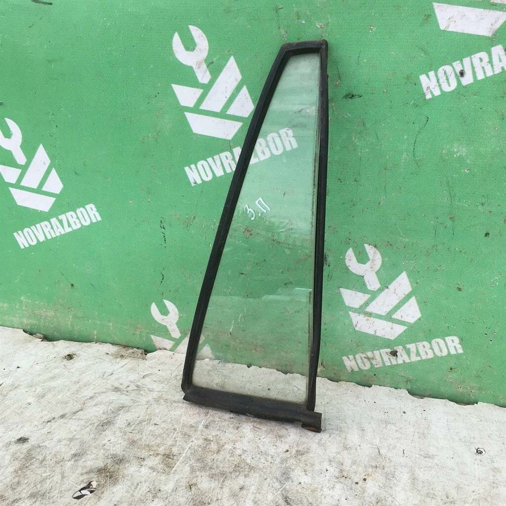 Стекло двери задней правой (форточка) Audi 80 B2 80-86