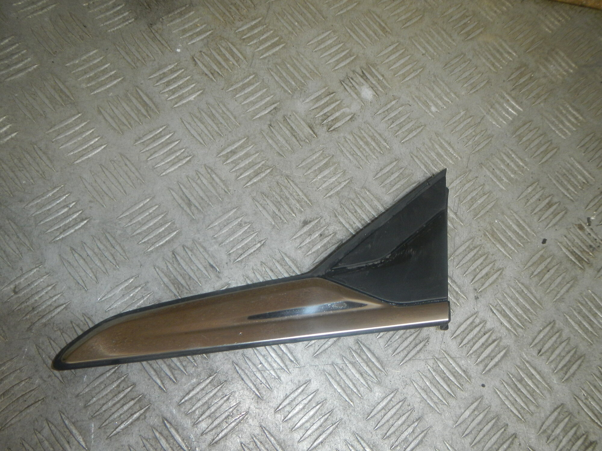 Б/У Уголок передний левый (внешний), Geely (Джили)-COOLRAY (20-) GEELY COOLRAY (20-) Рестайлинг SX11-A3 (23-) Мелкие цара...