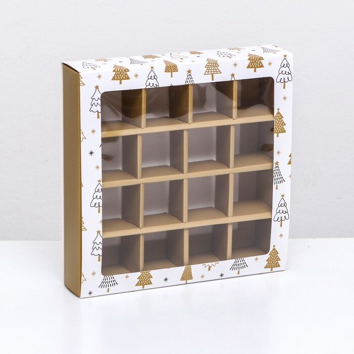 Кондитерская упаковка под конфеты UPAK LAND Новый год. Под 16 шт, 17,7х17,7х3,8 см