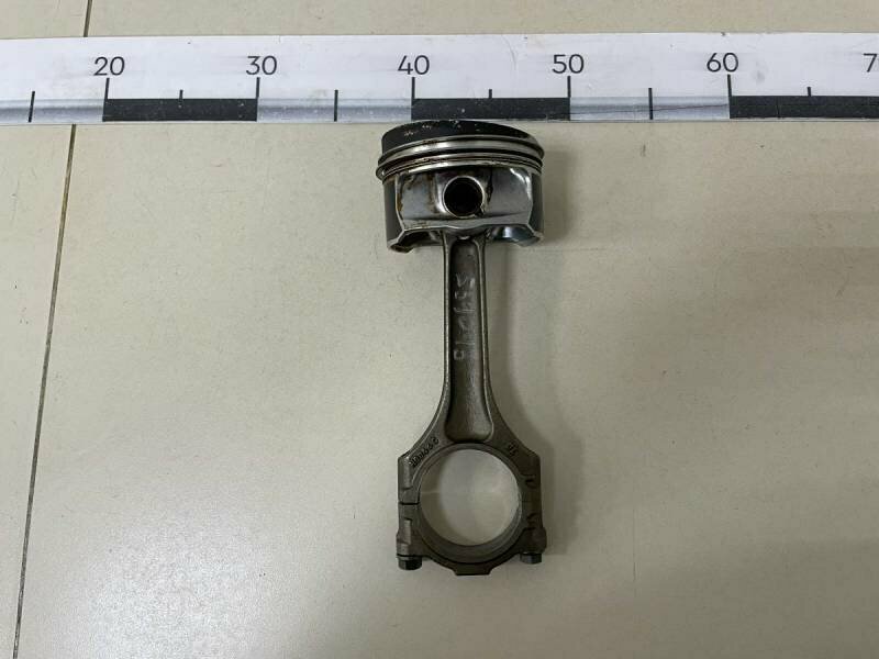 Поршень с шатуном Porsche Cayenne 2010-2017 кат.номер: 95510303300 95510397500 95510397501