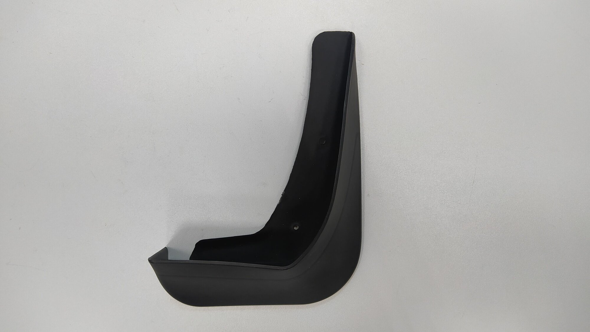 Брызговик задний правый Chery Bonus, Very A13 [1.5 16V 5MT хетчбэк] A133102056