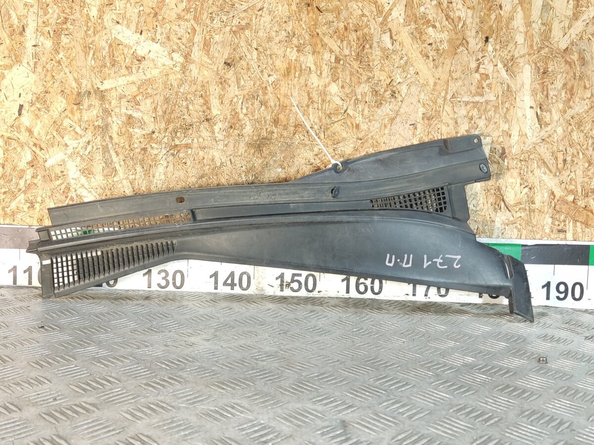 Жабо MITSUBISHI Lancer 9 MR533285