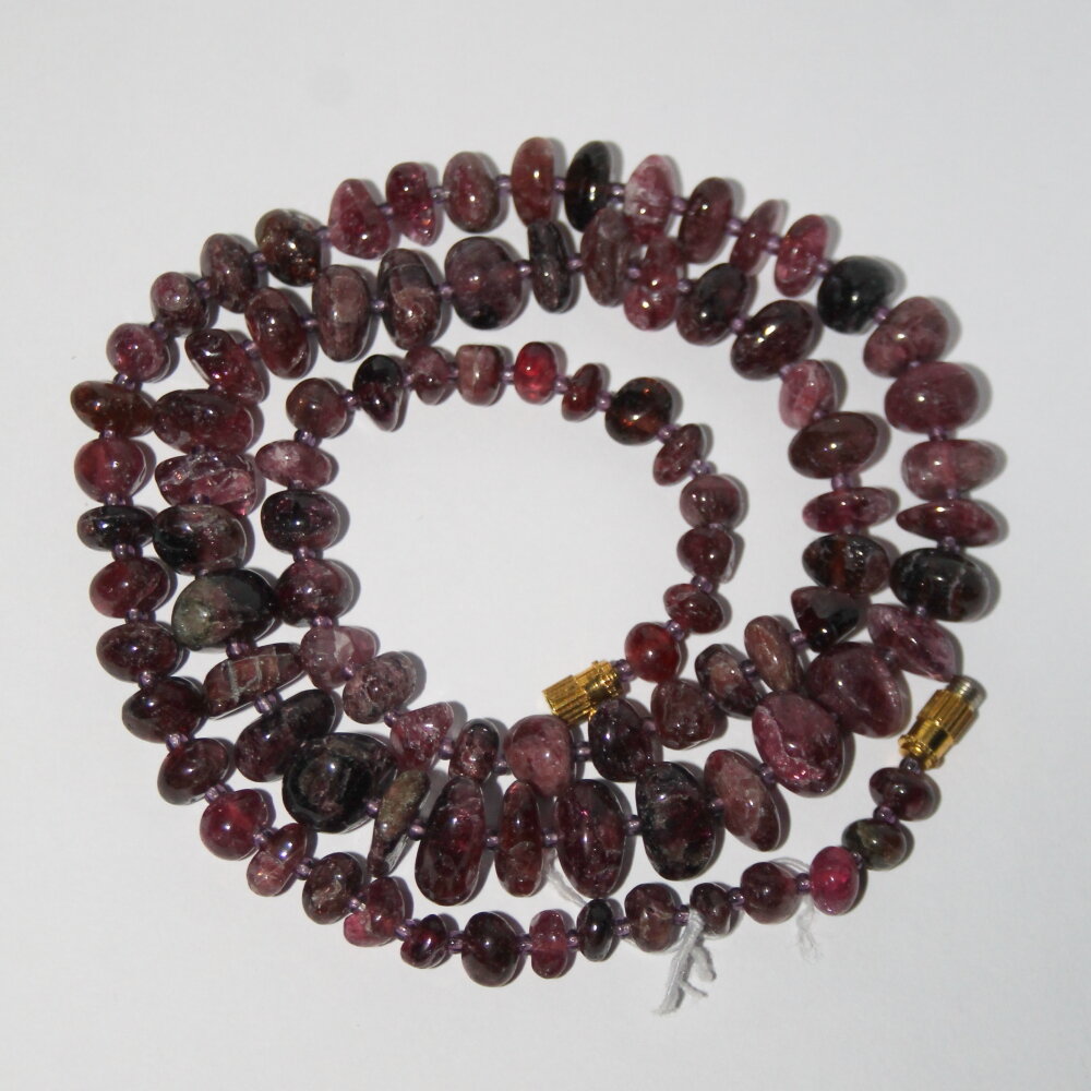 Бусы, турмалин