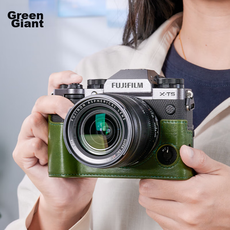 Llano Fuji XT5 Camera Protective Case, Genuine Leather Base for Fuji X-T5 Camera, Palm-Print Leather/Classic Black