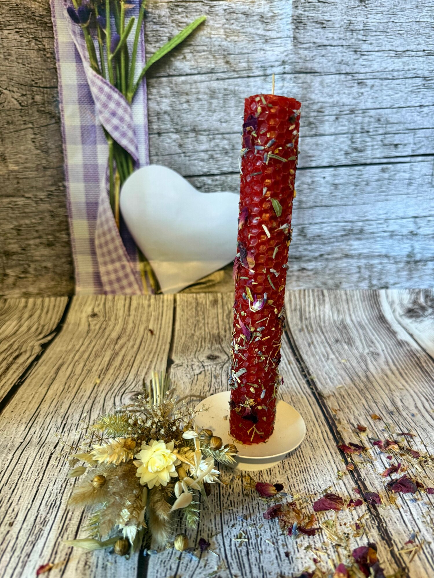 Свеча магическая с травами Пламя любви