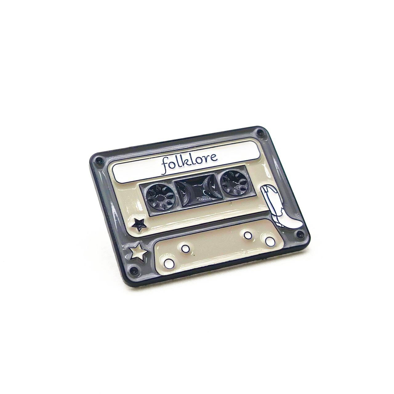 Значок для рюкзака, кепок и вещей" folklore" в виде аудиокассеты / 1 шт.