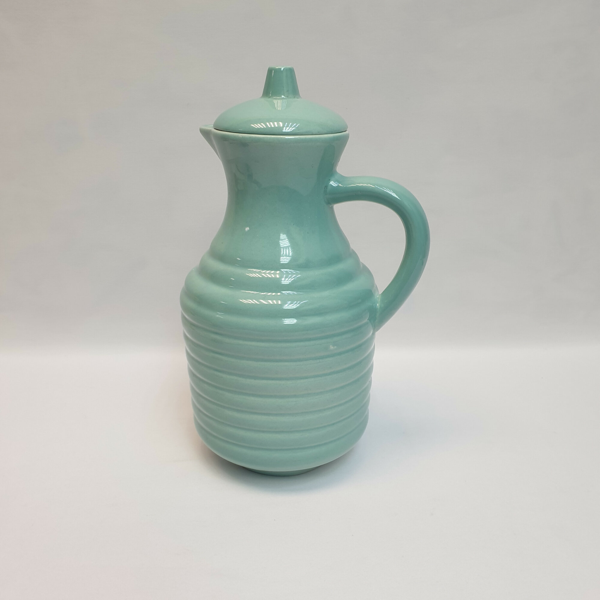 Графин, керамика 1.9 л, высота 27 см, трещины, винтаж СССР