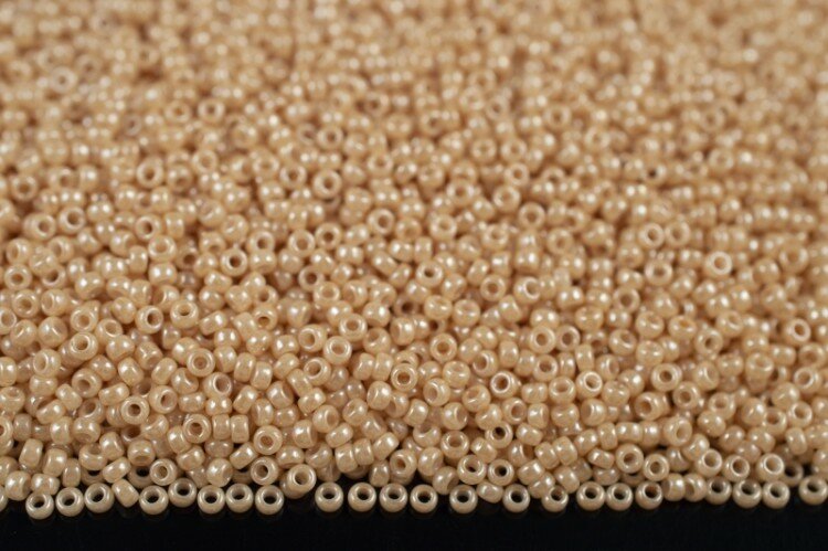 Бисер японский MIYUKI круглый 15/0 #0593 светлая карамель, цейлон, 10 грамм