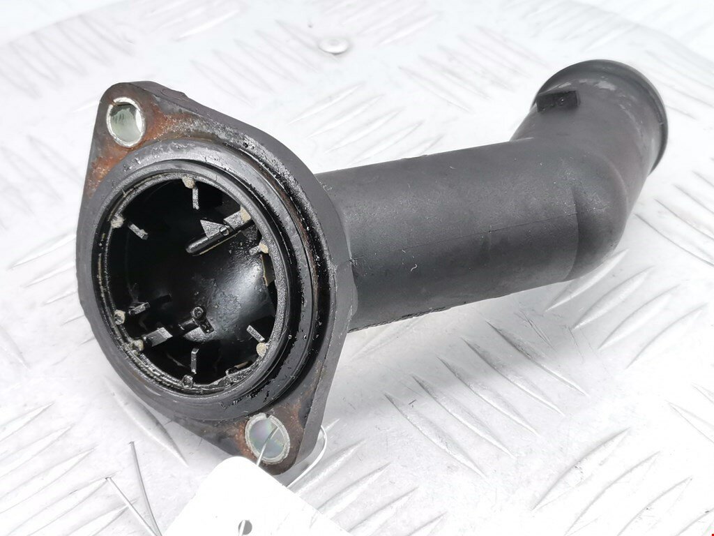 Корпус термостата Volkswagen Touran 1 06A121121C арт. 1742946