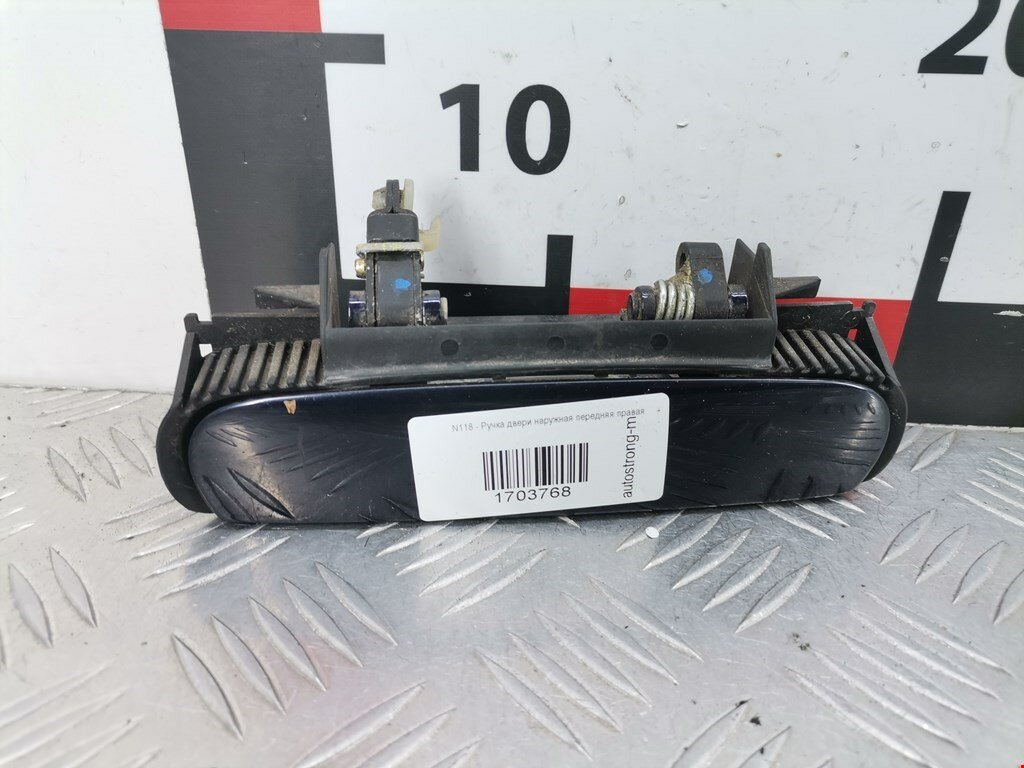 Ручка двери наружная передняя правая Audi A6 C5 4B0839208 арт. 1703768
