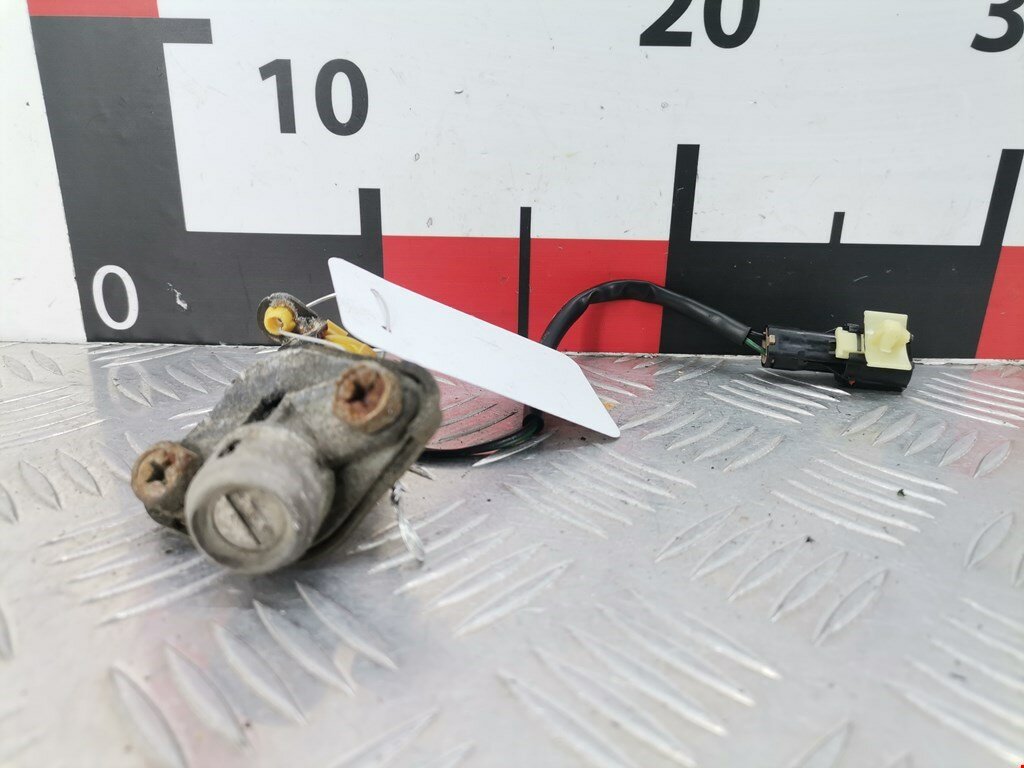 Личинка дверного замка Kia Sorento 1 (BL) арт. 1680936