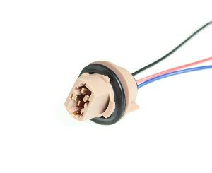 Патрон под лампу W21/5W (T20 двухконт.) с проводами, пластик TM Nord YADA