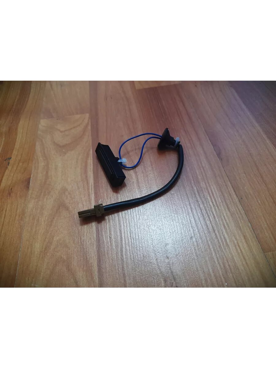 Кнопка багажника электрическая Subaru Субару Форестер Легаси