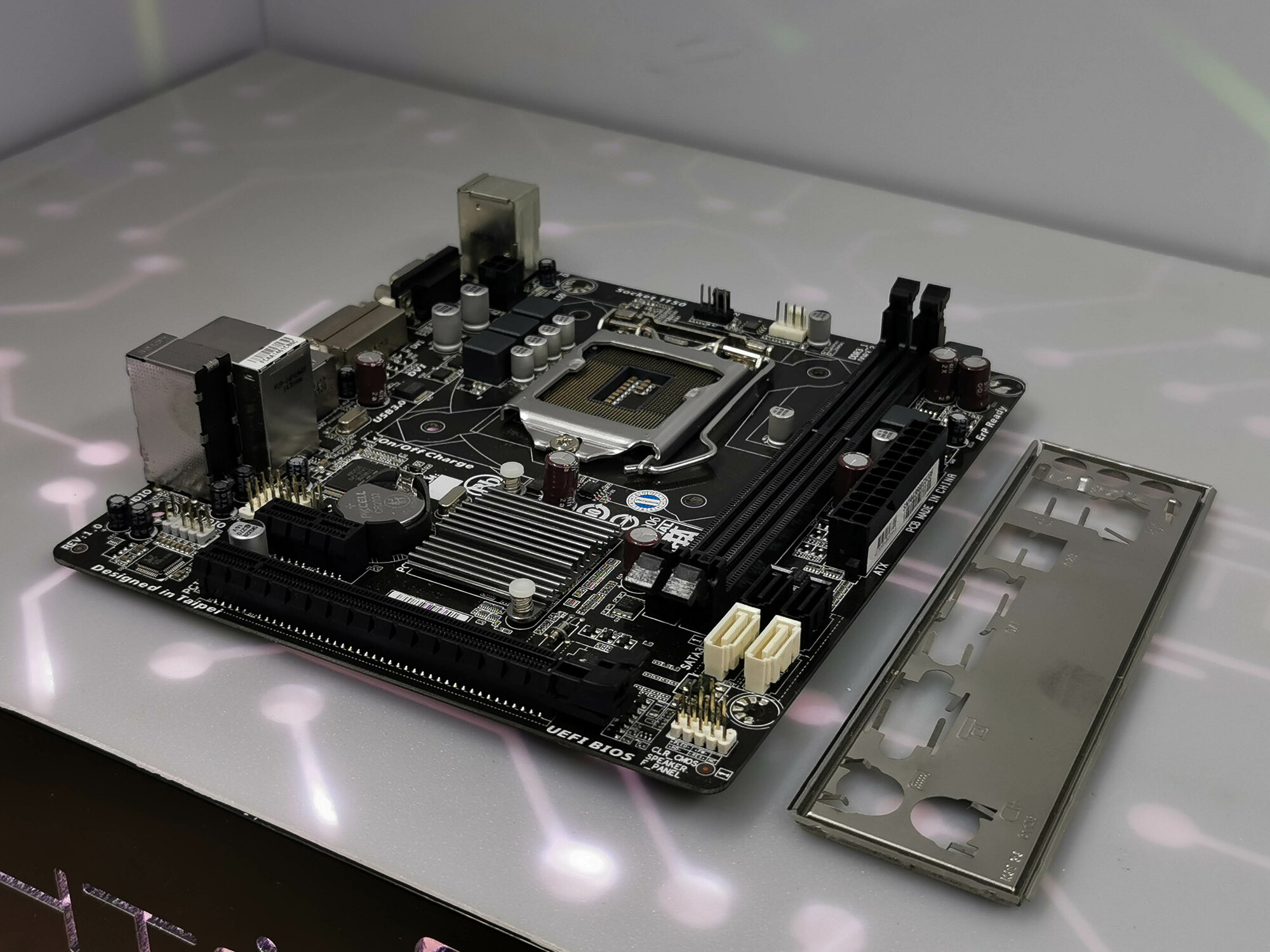 Материнская плата GIGABYTE LGA1150 GA-H81M-S2V (rev. 1.0) microATX