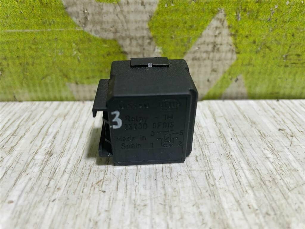 Реле Nissan Primera P11 96-02