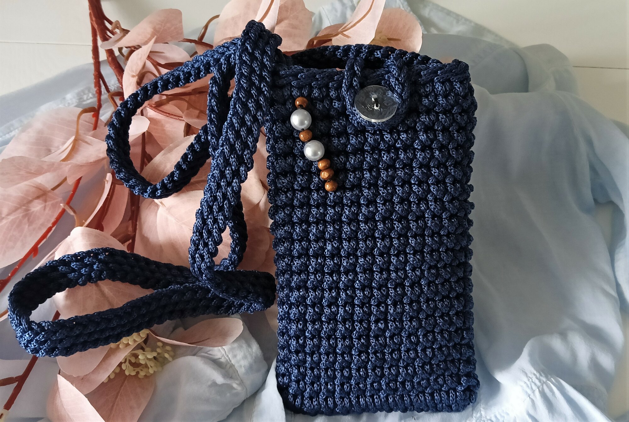 Чехол для смартфона, через плечо, вязанный, тёмно-синий, полиэстер, плотный.