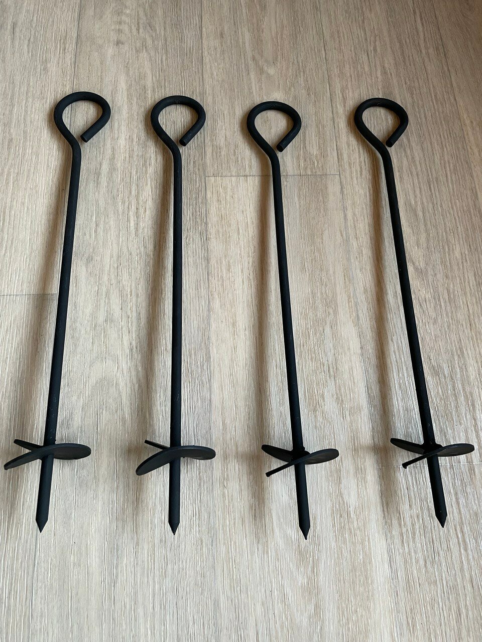 Анкер грунтовый винтовой для растяжки деревьев 4 шт