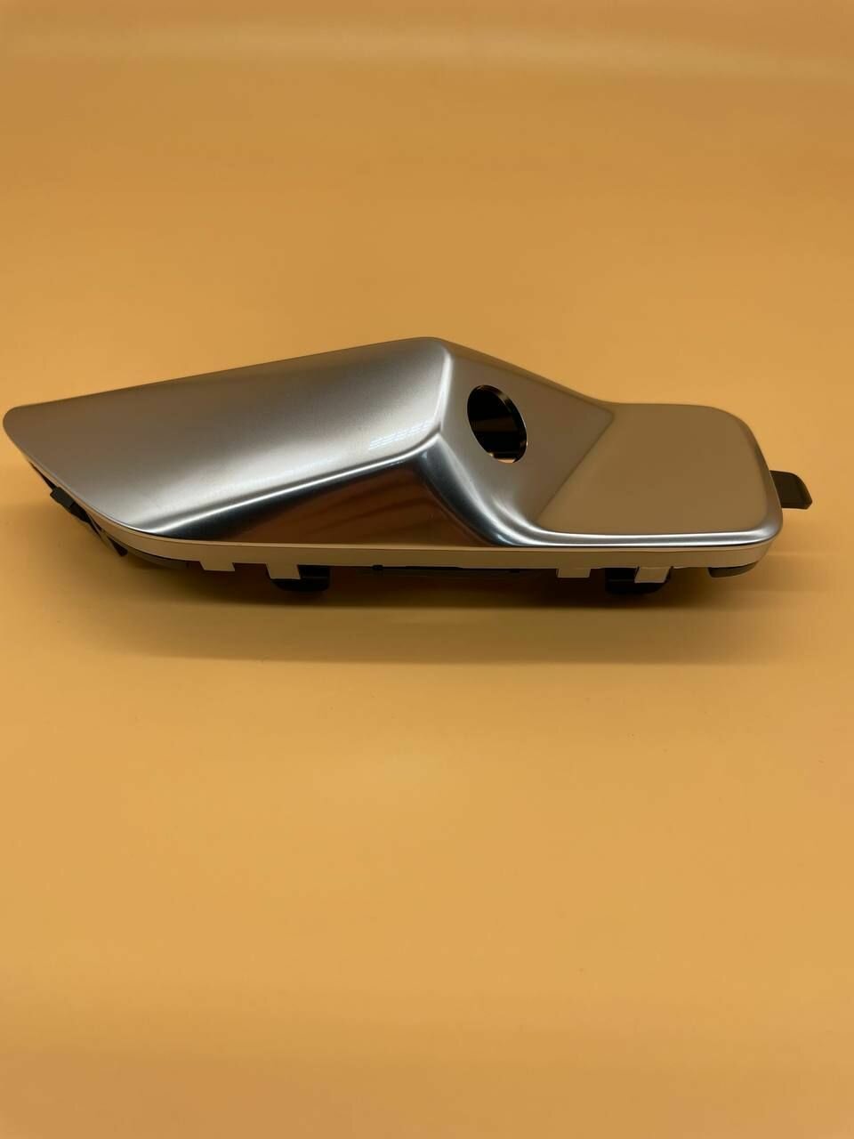 Молдинг крыла переднего левого LIXiang