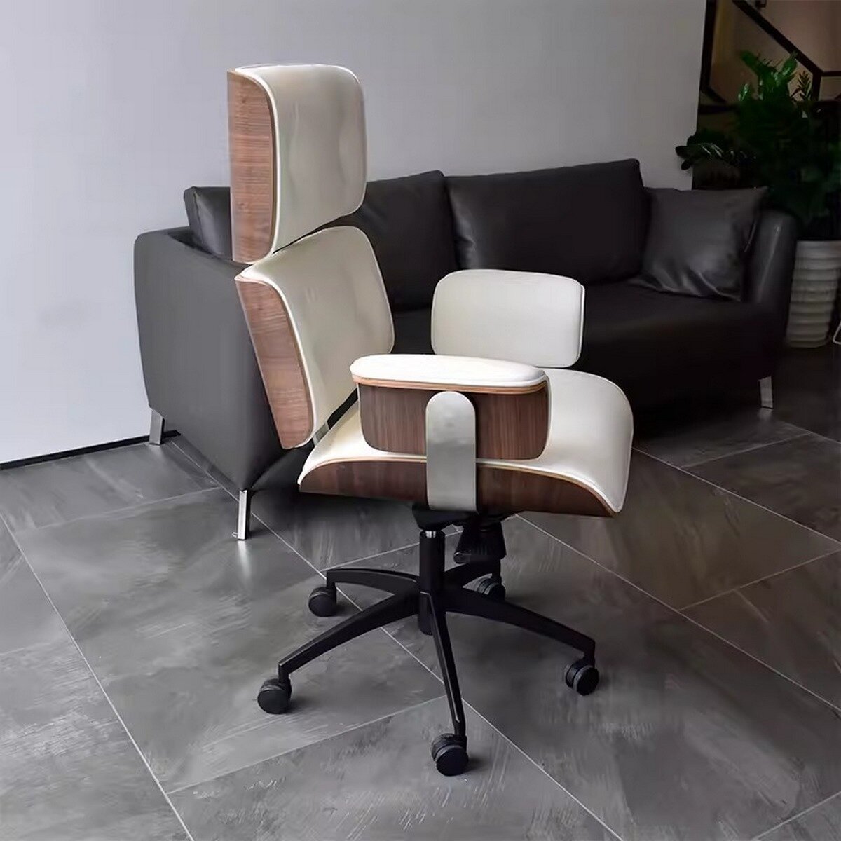 Кресло для офиса в стиле Eames Lounge Chair (орех + белый цвет кожзаменитель + черные ножки)