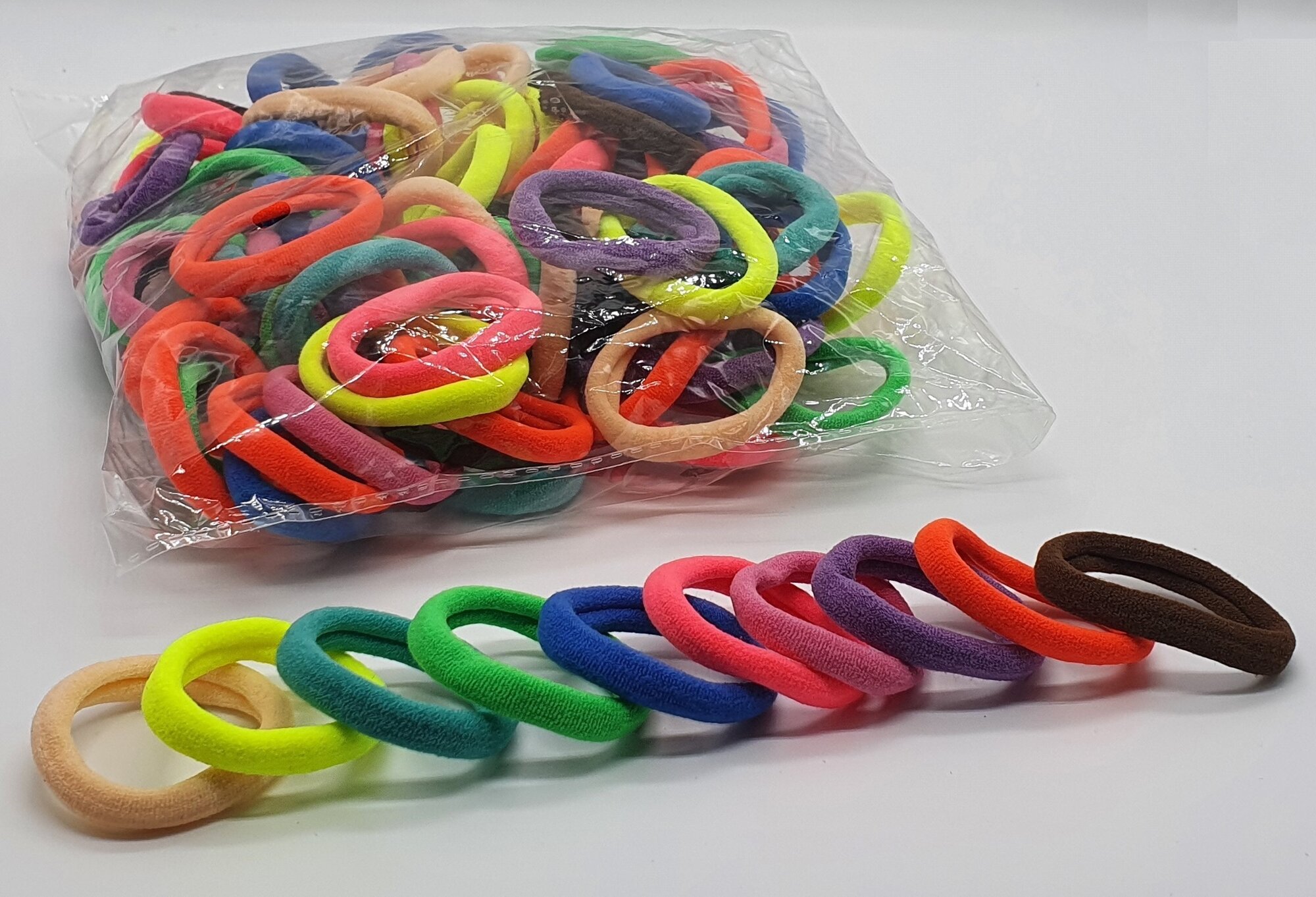 Набор резинок BEAUTY GALLERY для волос 100шт, диаметр 3,5см.