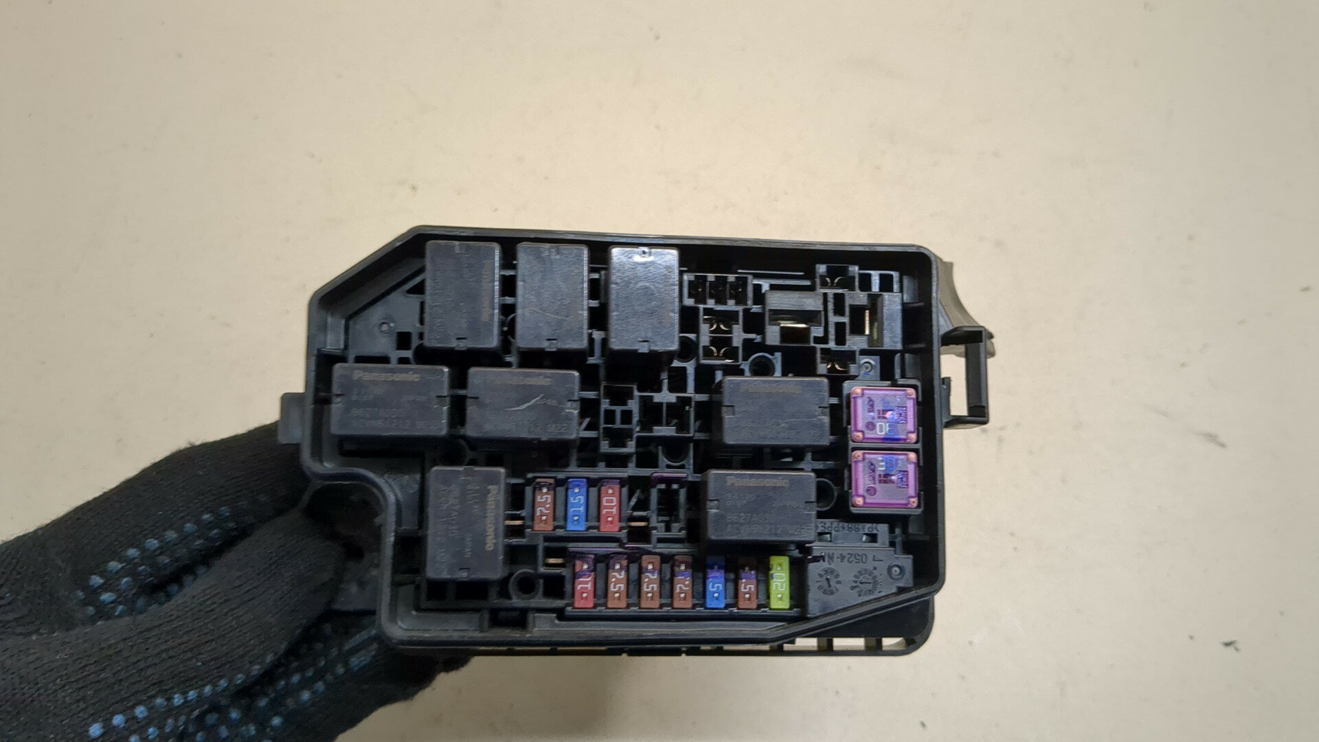 Блок предохранителей Mitsubishi Eclipse Cross 2017- Б/У