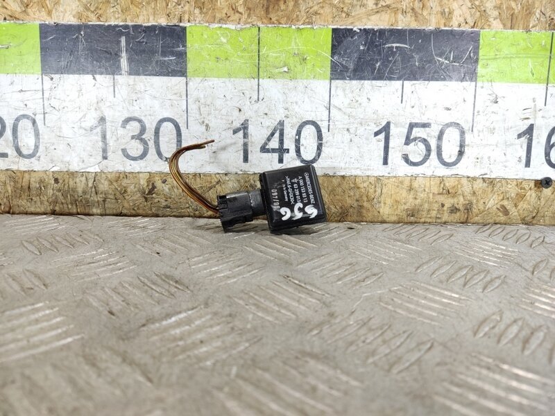 Датчик MERCEDES Sprinter 901-905 0001539313