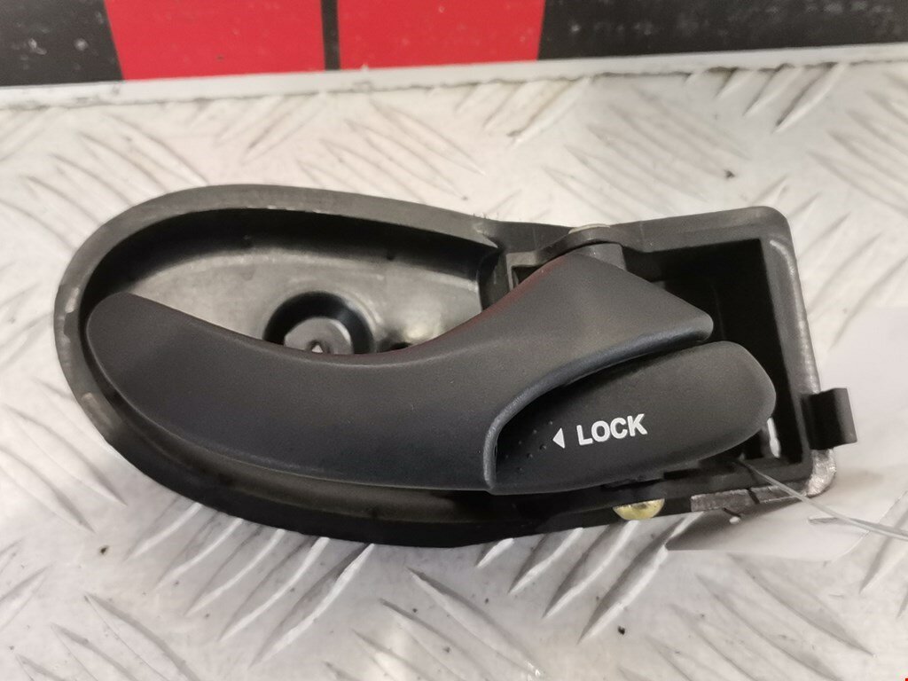 Ручка двери внутренняя задняя правая Ford Focus 1 XS41A22600AH арт. 1518321