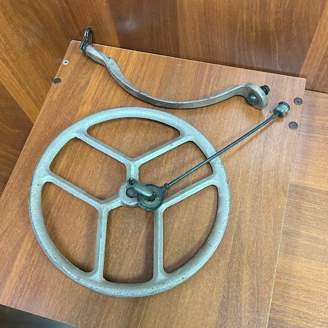 Бытовой прибор - Колесо от привода станины, шкив маховик, 31 см, Комплект СССР!