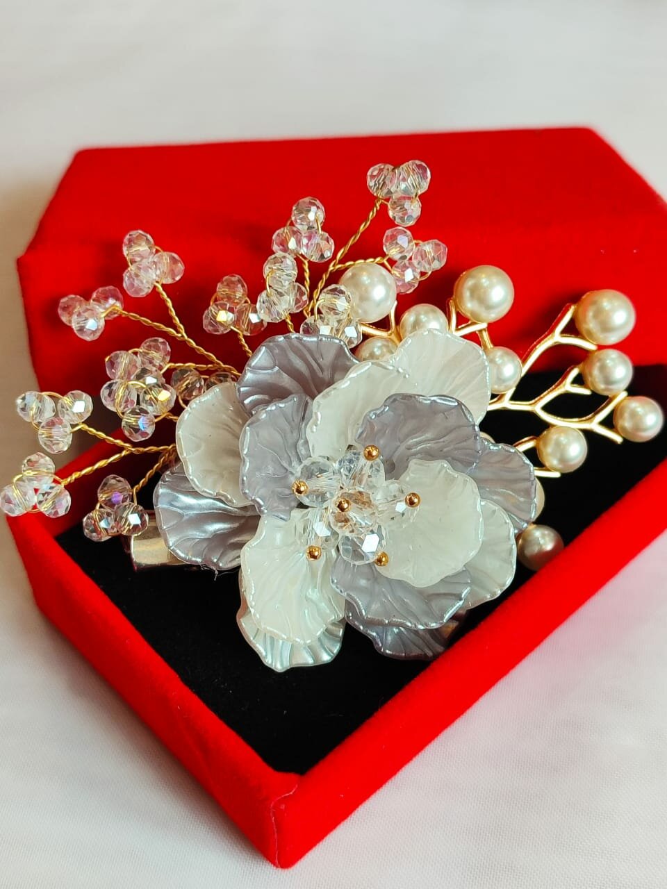 Брошь, жемчуг имитация