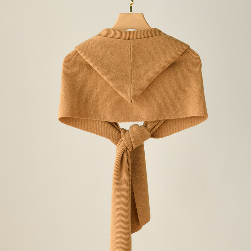 Шарф-капюшон для женщин