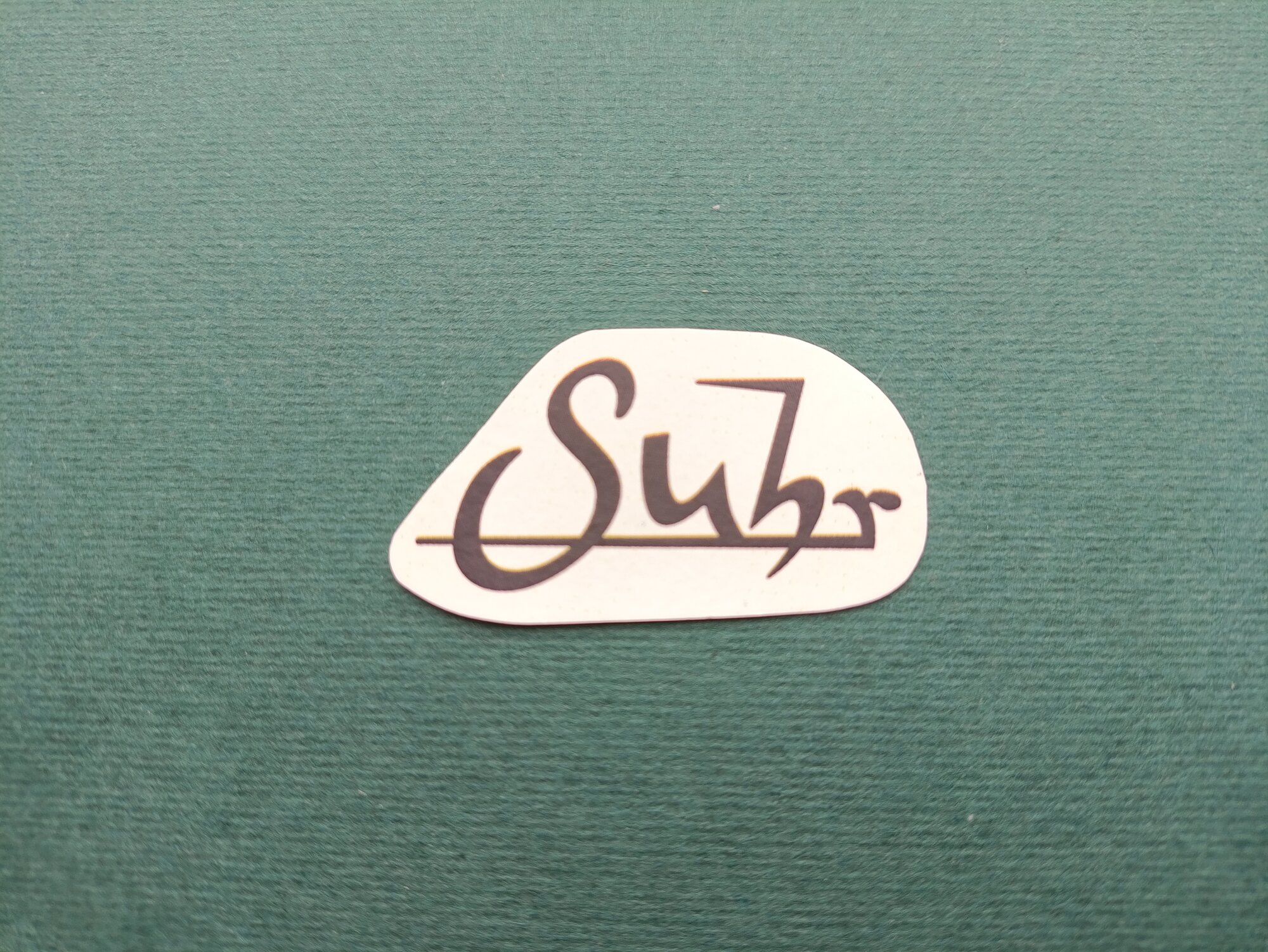 Деколь (водный перевод) на голову грифа электрогитары Suhr.