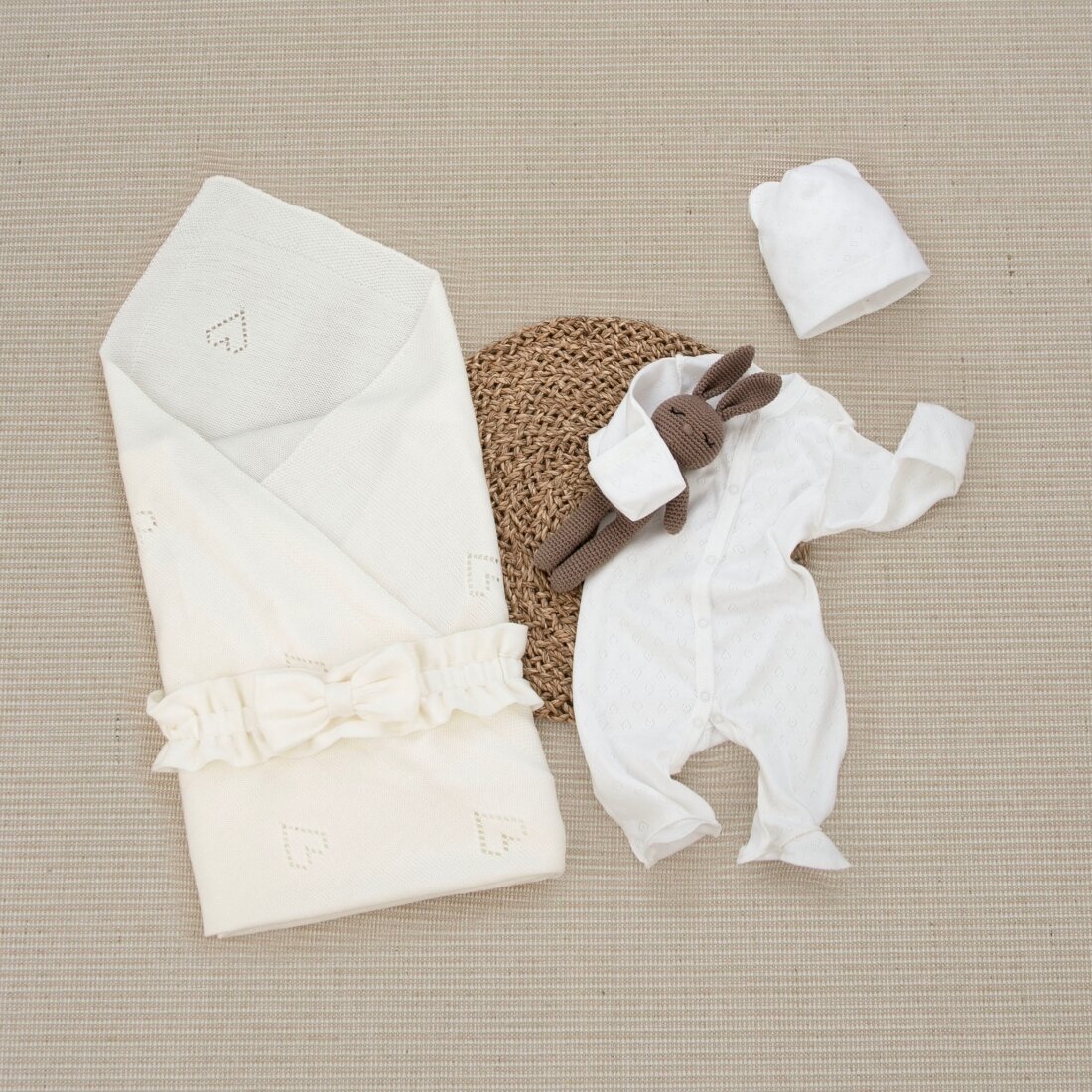 Комплект на выписку 4 предмета "Петелька", молоко, лето