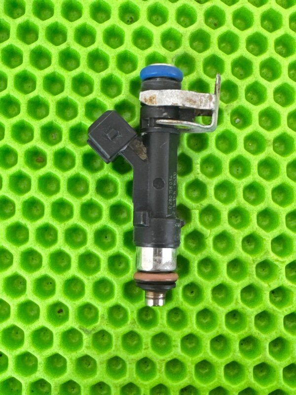 Форсунка топливная Renault Logan HJD K7MA812 2014 (б/у)