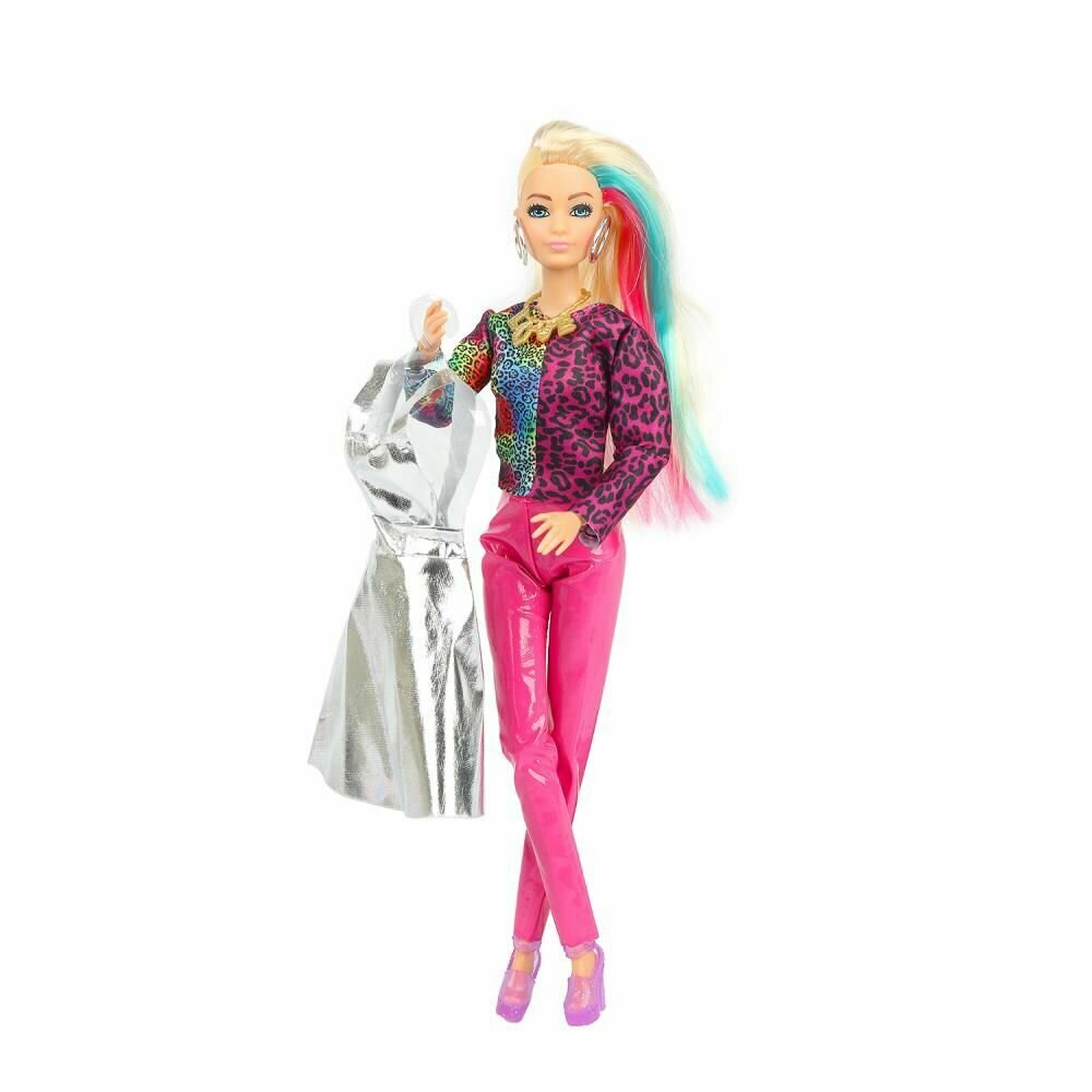 Кукла Модница София одета в яркий костюм из кофточки и ярко-малиновых брючек.