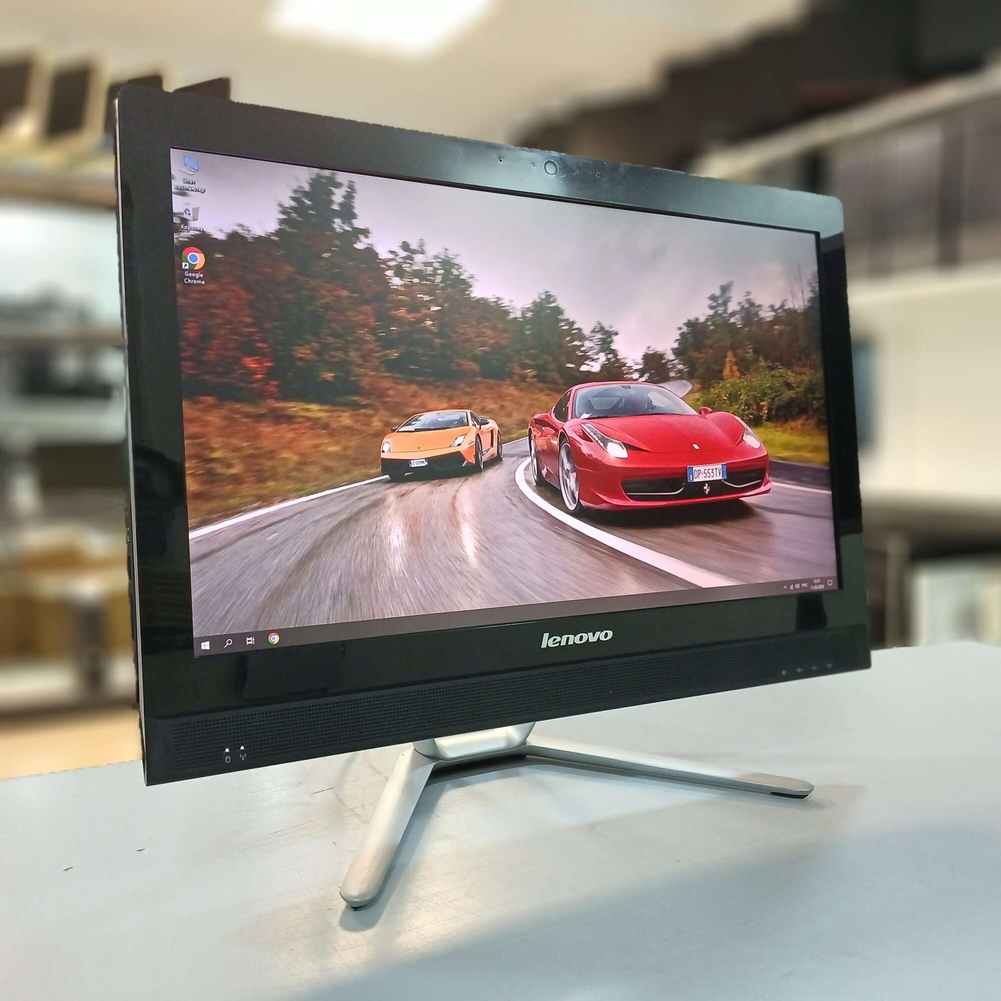 Моноблок Lenovo 22" LED Intel 3558U, 4 ГБ, SSD 120 ГБ, клавиатура и мышь