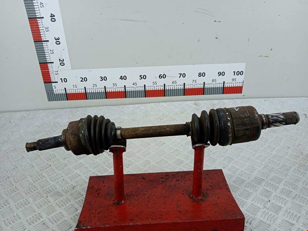 Полуось передняя левая (приводной вал шрус) Kia Sorento 1 (BL) 495003E000 арт. 1921050
