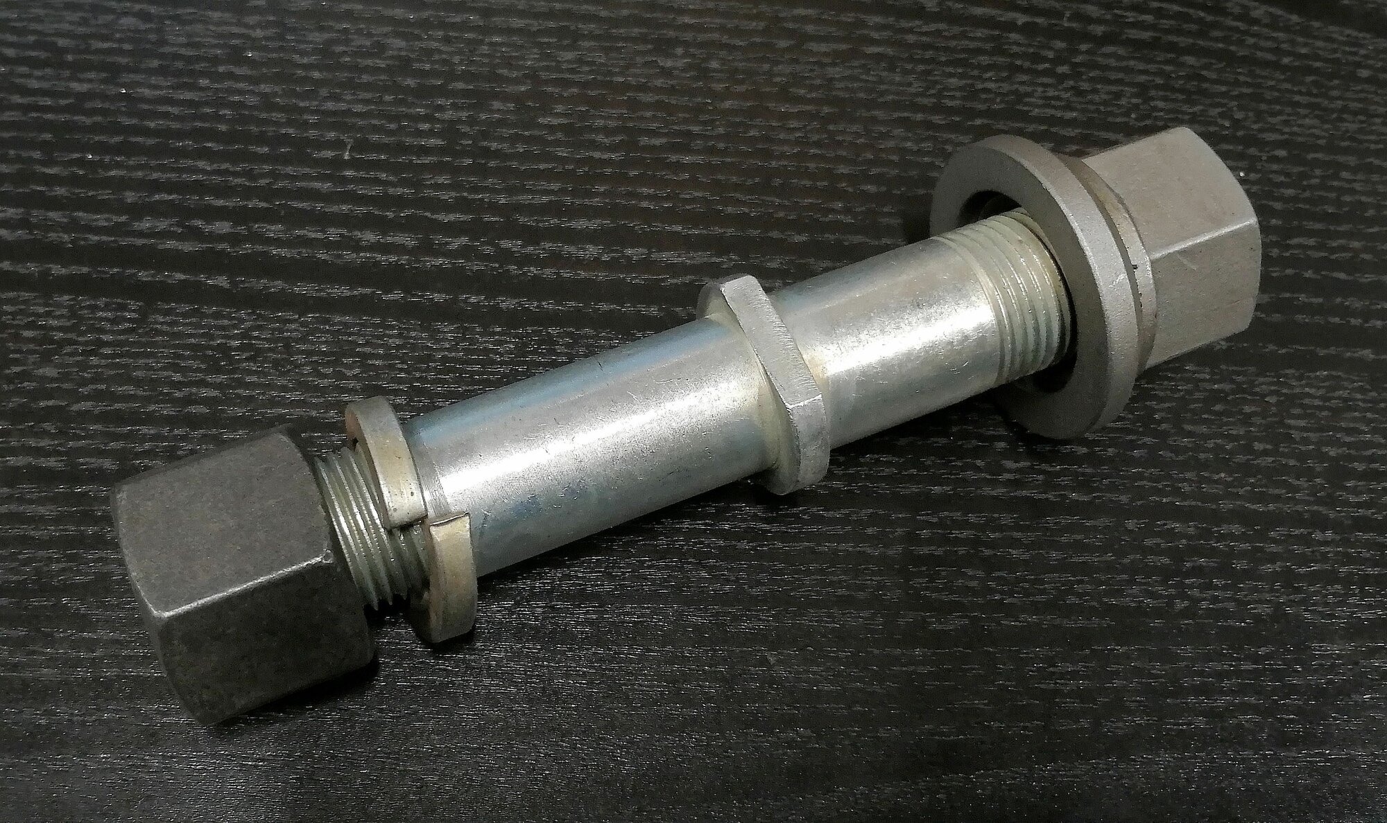 Шпилька колеса чмзап с гайкой, контрогайкой 603-3104050