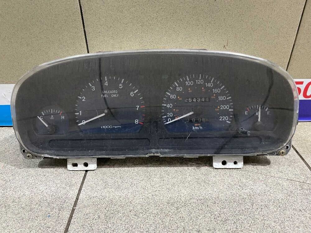 Панель приборов Kia Clarus 1