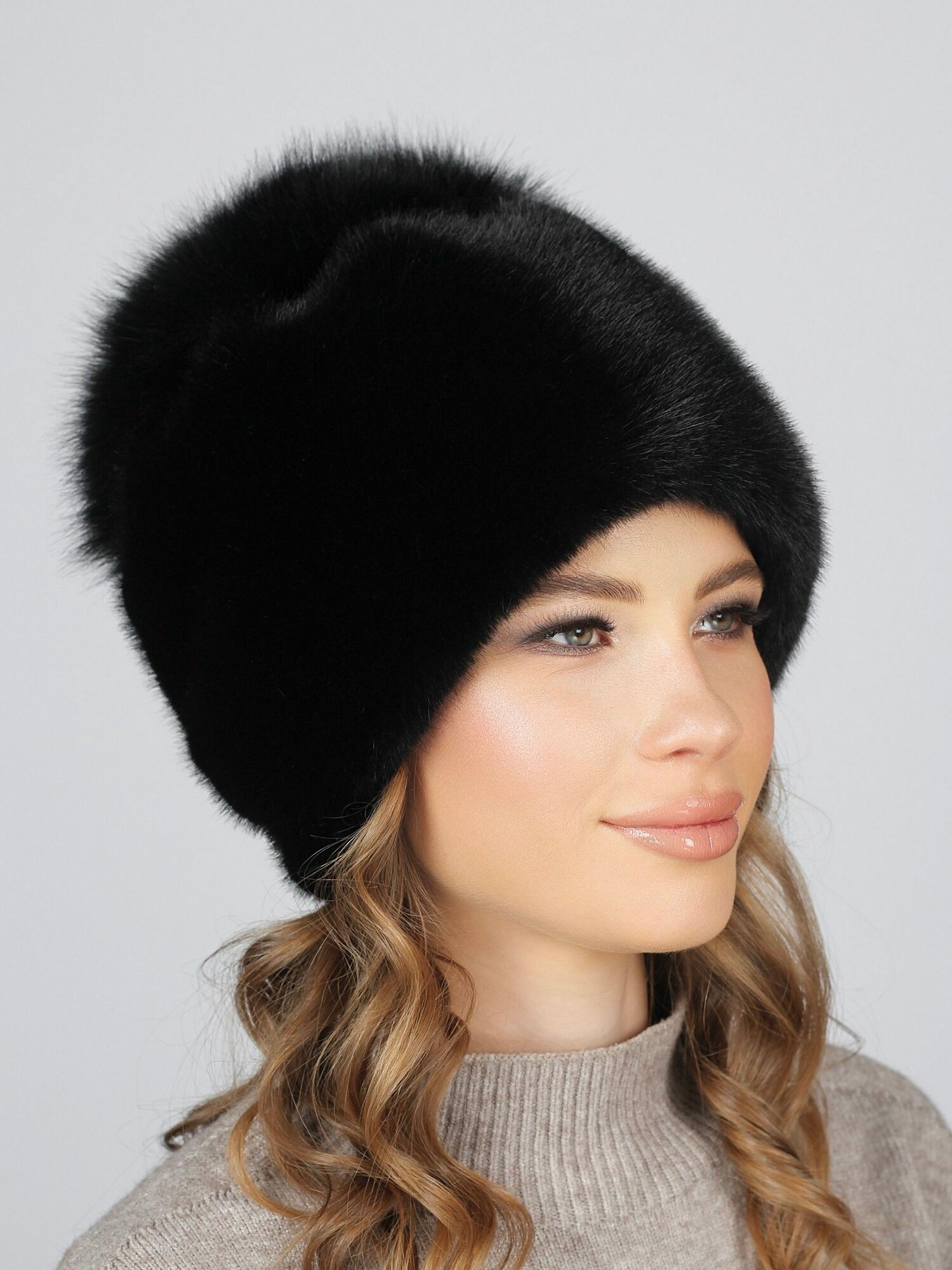 Шапка Осень-зима 2025 для женщин