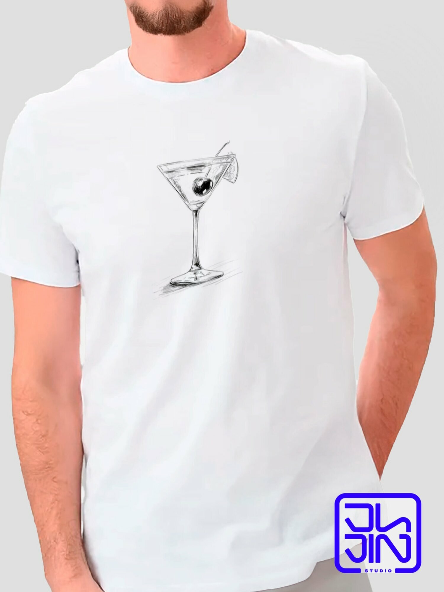 Футболка Jujin Studio классическая мужская с авторским принтом Минималистичный черно-белый принт коктейля мартини в изящном бокале, белый хлопковый трикотаж с прикольным рисунком на груди
