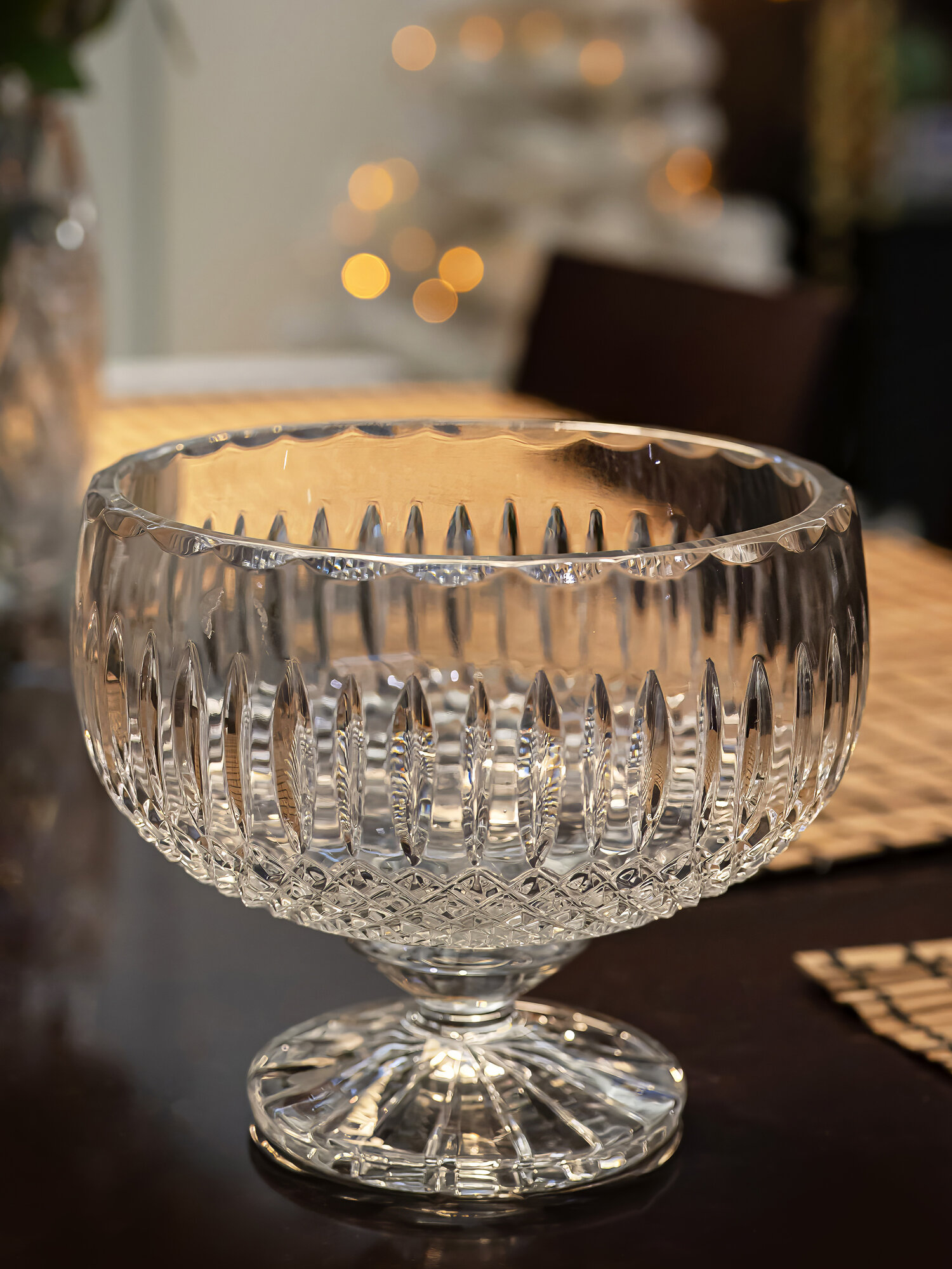 Хрустальная ваза салатник на ножке для подачи и сервировки стола, высота 17 см диаметр 18 см. Неман 900/50, 9313/2