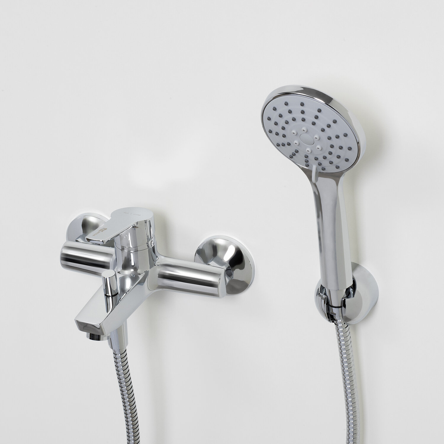 Смеситель для ванны с душем с изливом хром Rhin 4401 WasserKRAFT