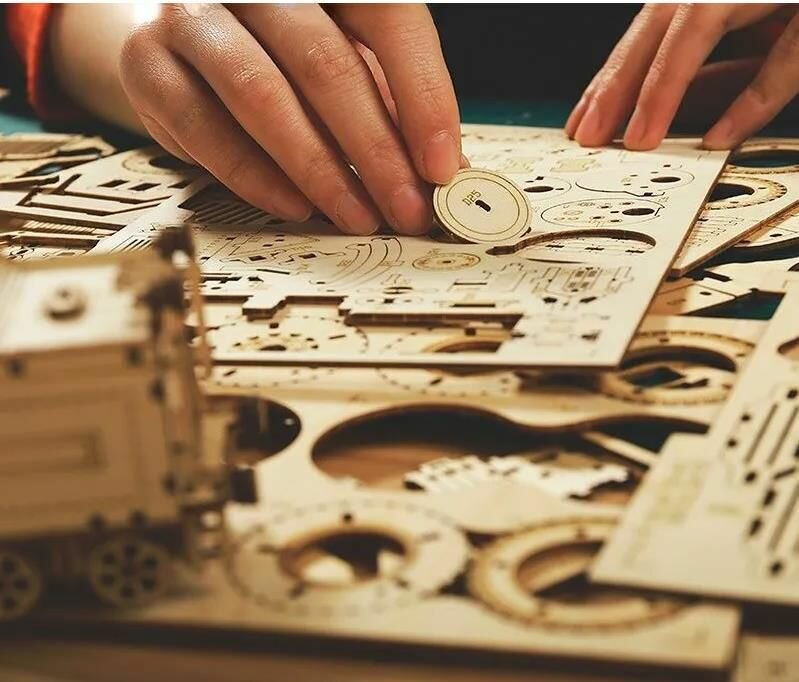 Деревянный конструктор Ugears "Тягач VM-03", 70056