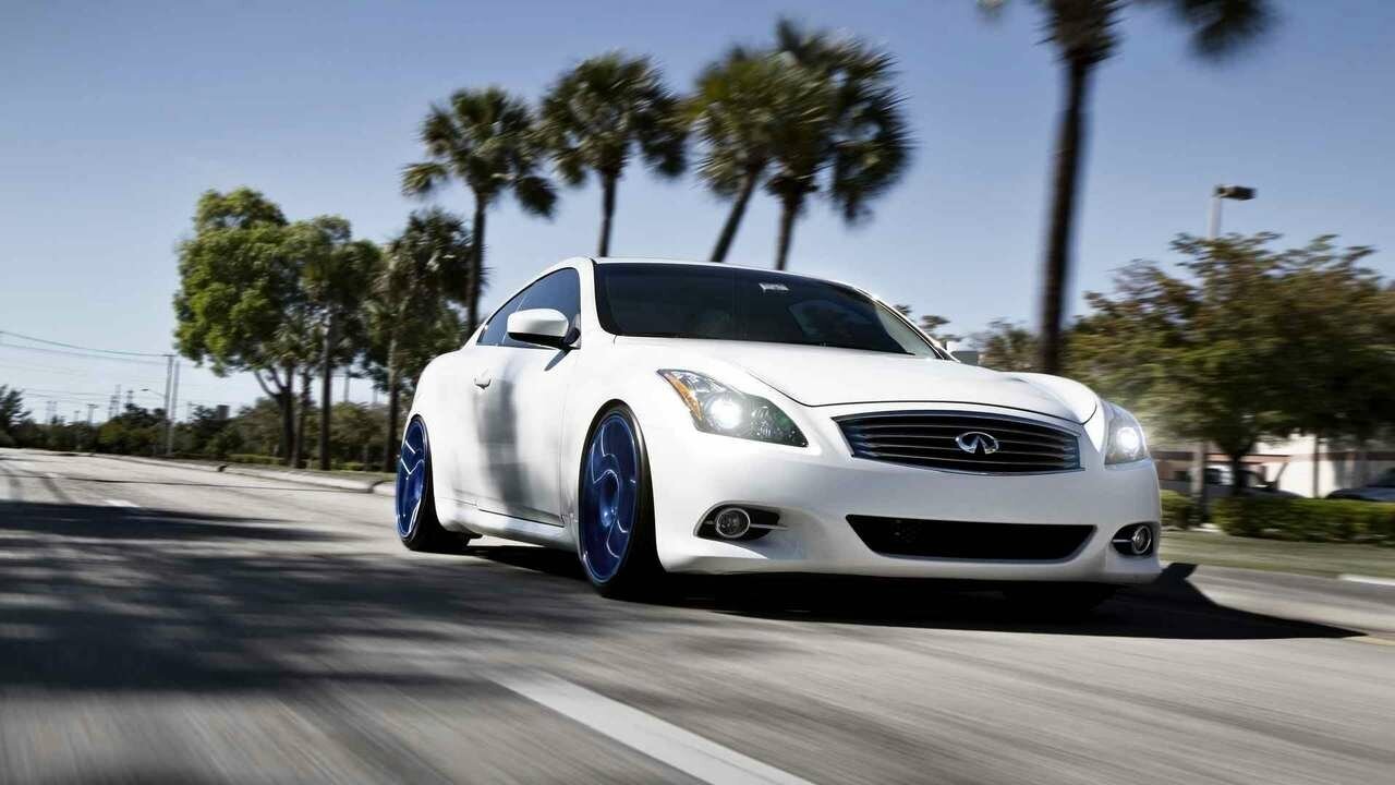 Картина на холсте 110x60 LinxOne "Авто, машины, мото, транспорт" интерьерная для дома / на стену / на кухню / с подрамником