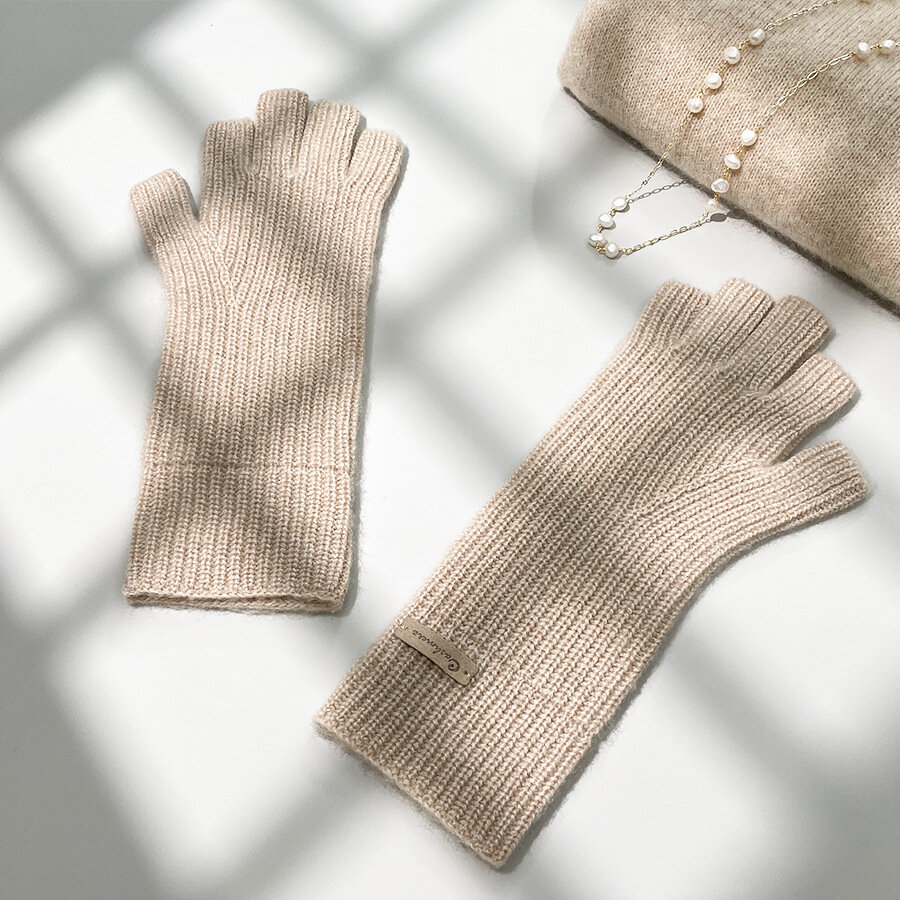 Перчатки для женщин