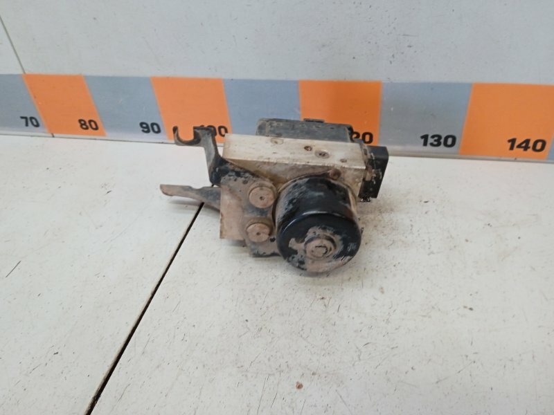 Б/У блок АБС, Форд Фокус 1 Блок ABS (насос) Ford Focus 1998 1, DFW 233117 FORD арт. 98AG2C285BE