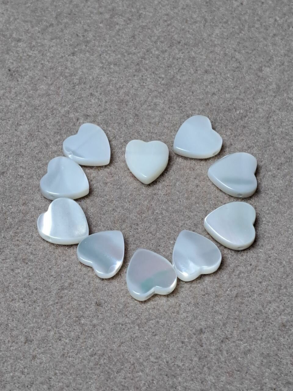 Бусины перламутр сердечки, натуральный камень, для рукоделия, для творчества, для украшений