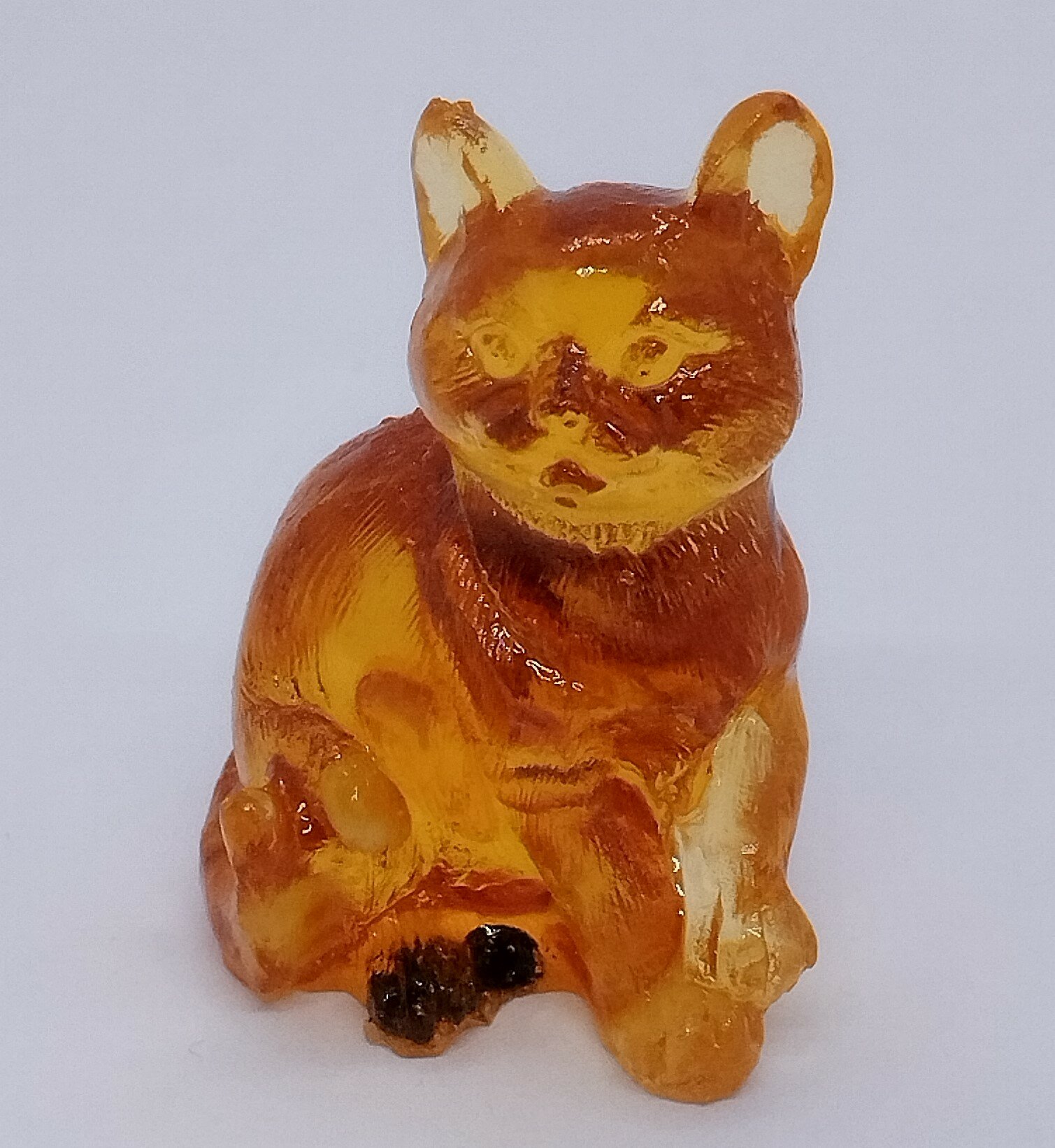 Янтарная фигурка Котик ,13 г.