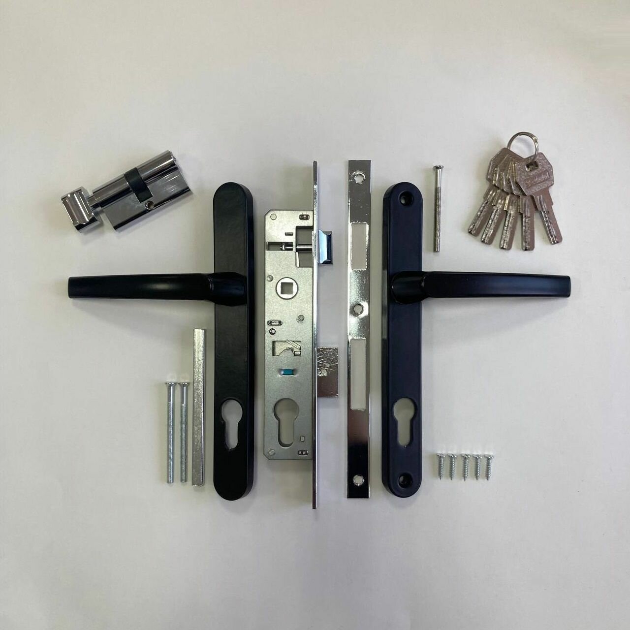 Комплект замок и ручка на калитку из профиля S-Locked с цилиндром с вертушкой и ответной планкой чёрный